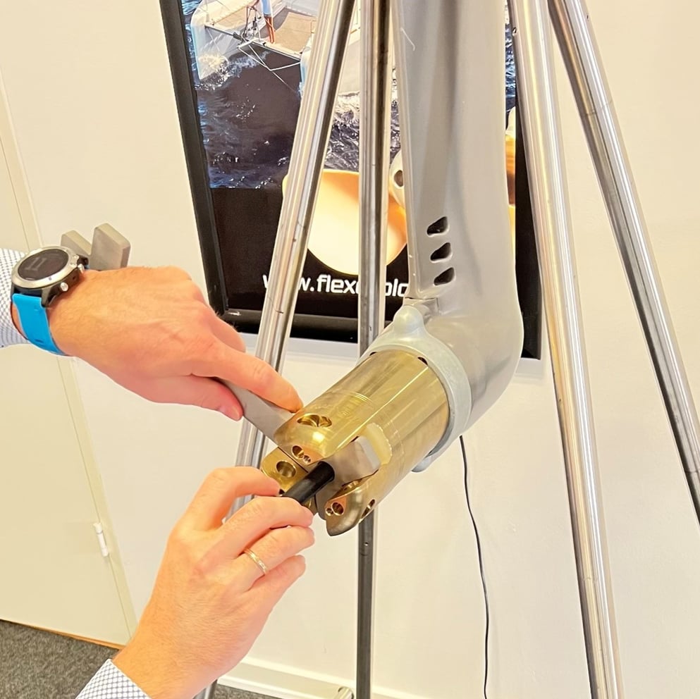 How to Mount and Disassemble a Flexofold Propeller